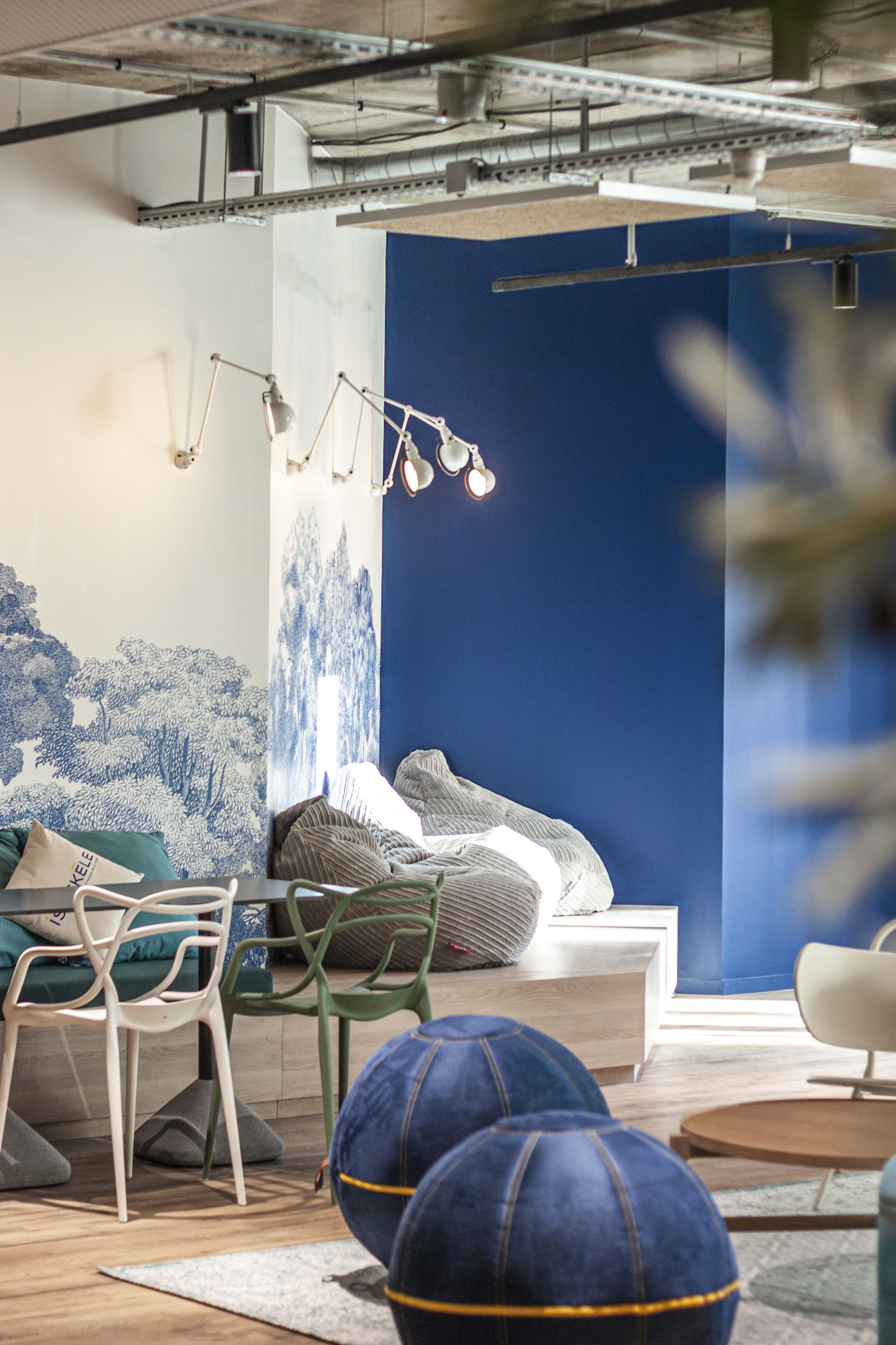 Isoskele x YAD space – Petit Grec & Big Data pour leur nouveaux bureaux.